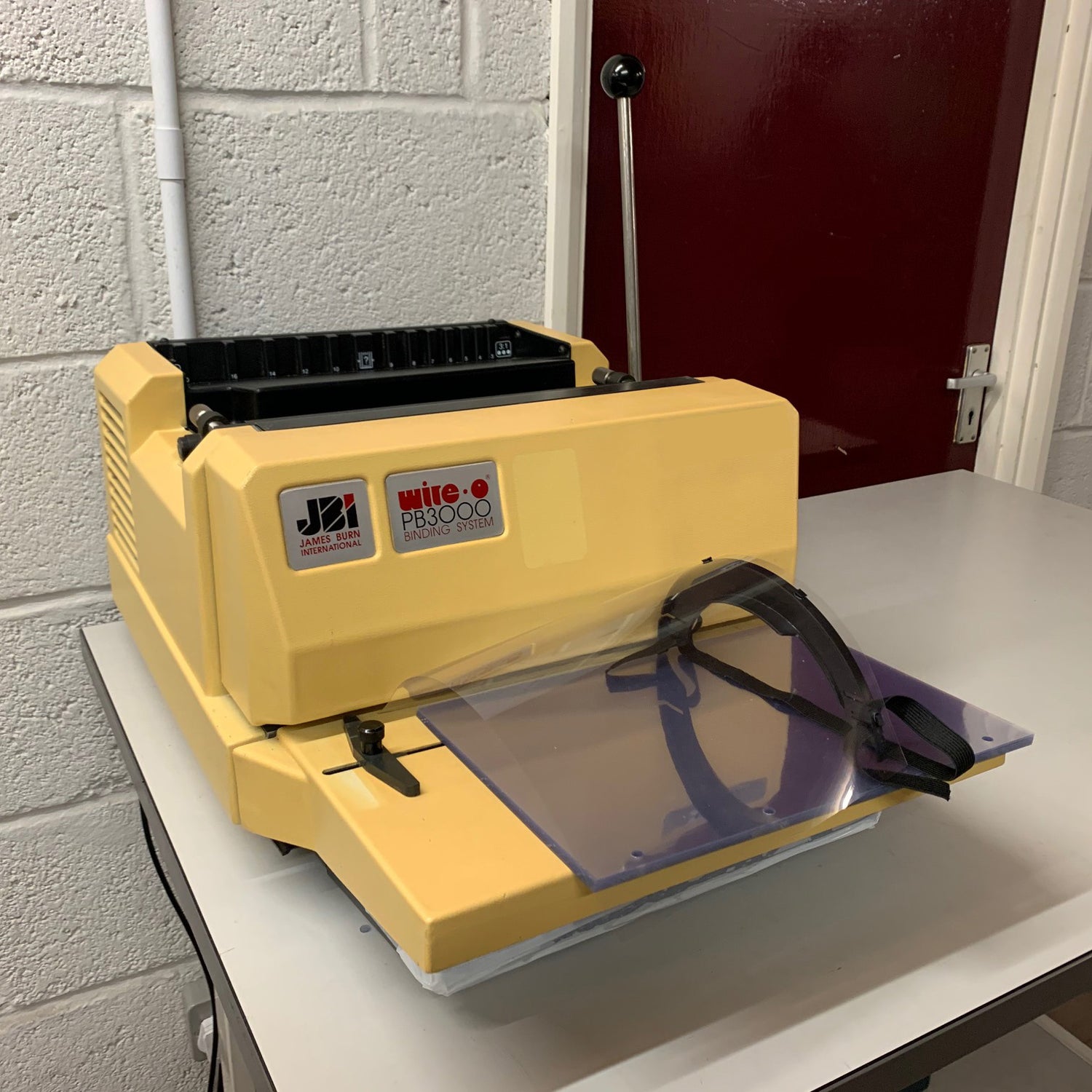 As New James Burn PB3000 2/3/4 Hole Wire Punch Tool Die – Elmstok Ltd